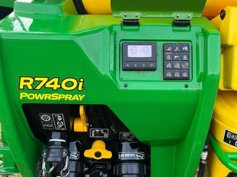 Used John Deere R740i Sprayer